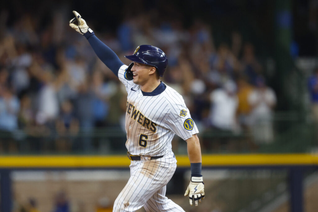 Brewers acquire reliever Angel Zerpa from the Royals for outfielder ...